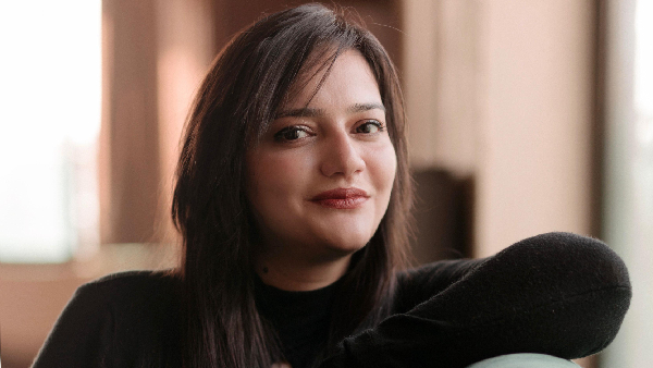 Tulsi Kumar New Song: Taani Tanvir Drops Poster for Her New Directorial ...