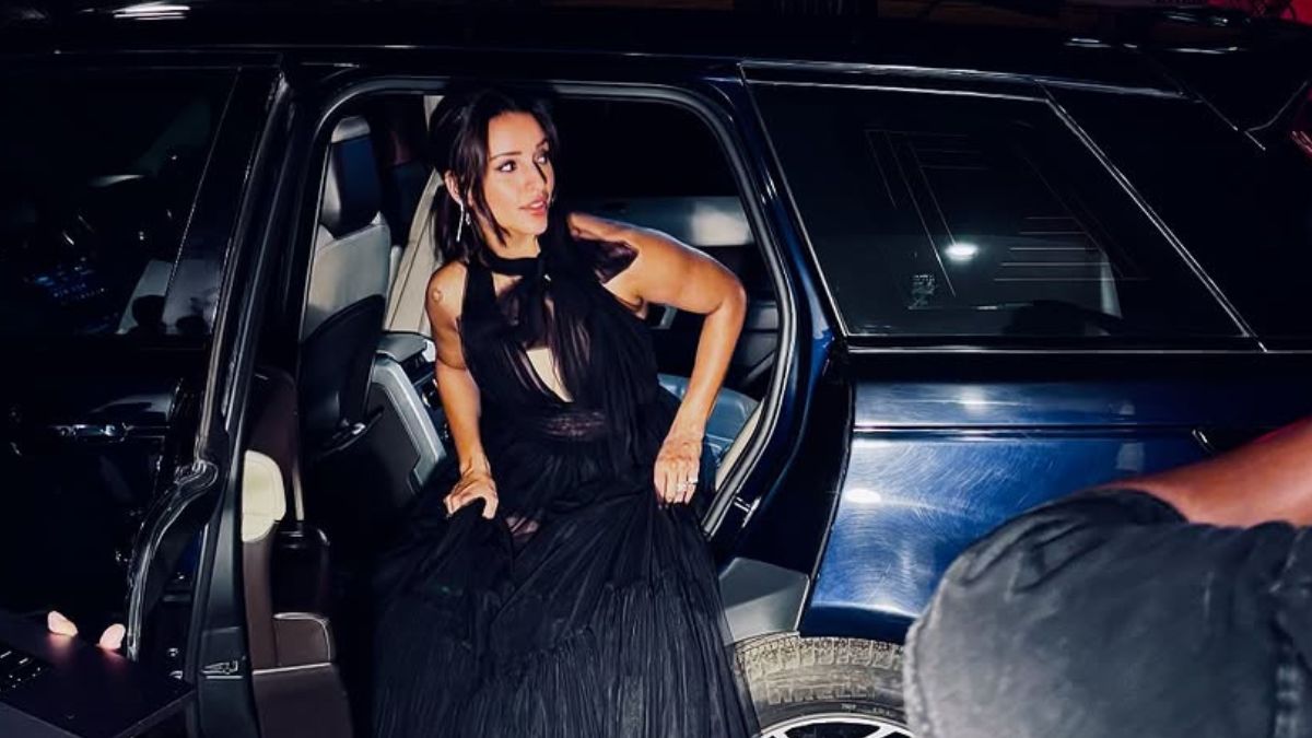 Tripti Dimri Trolled For This 'Weird Outfit' At Maddock Films Night ...