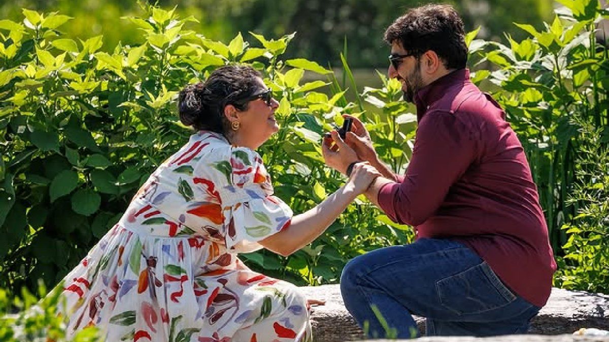 Anshula Kapoor Gets Engaged To Beau Rohan Thakkar In NYC; Shares Pic Of A Dreamy Proposal ...