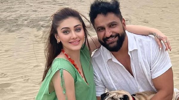 Shefali Jariwala Death: Parag Pays A Heartfelt Tribute To Kaanta Laga ...