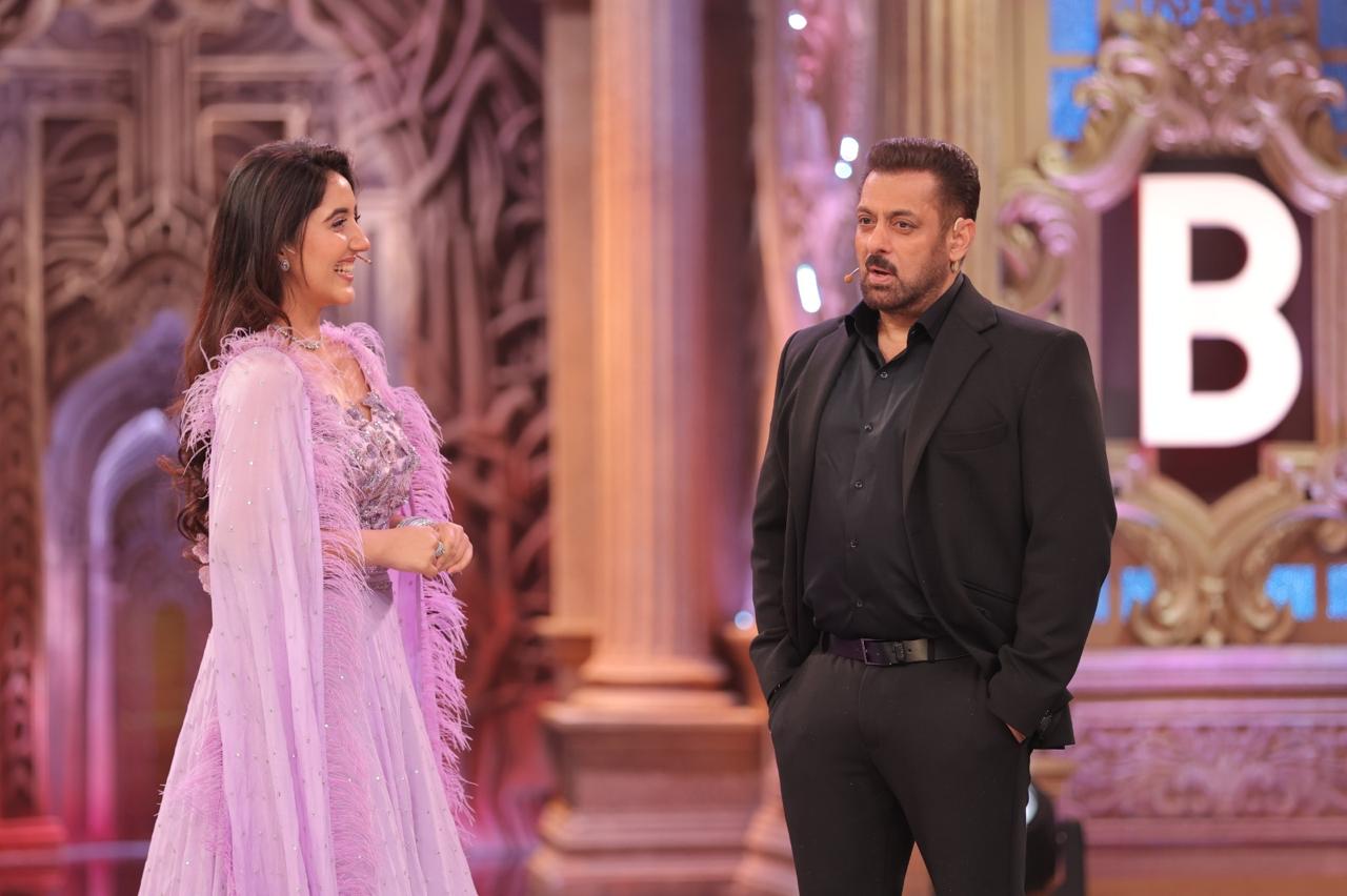 Bigg Boss 19 Premiere LIVE Updates: Gaurav Khanna, Neelam Giri, Nagma ...