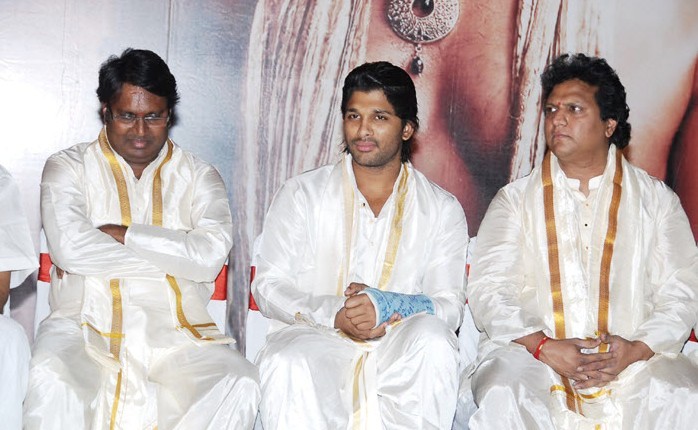 Varudu Movie Poster & Photos | Varudu Movie Location Pics | Varudu ...