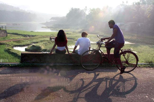 Rithu Movie Poster & Photos | Rithu Movie Location Pics | Rithu ...