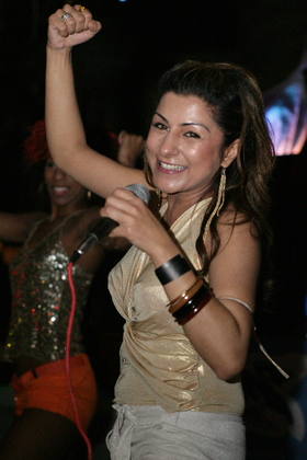 Hard Kaur - Photos, Videos, Birthday, Latest News, Height In Feet ...