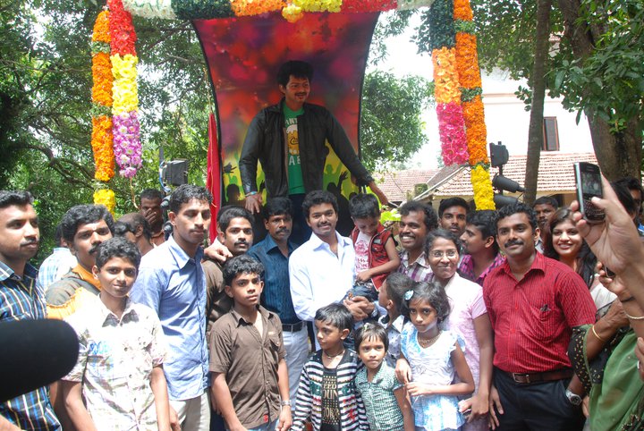 Kaavalan Movie Poster & Photos | Kaavalan Movie Location Pics ...