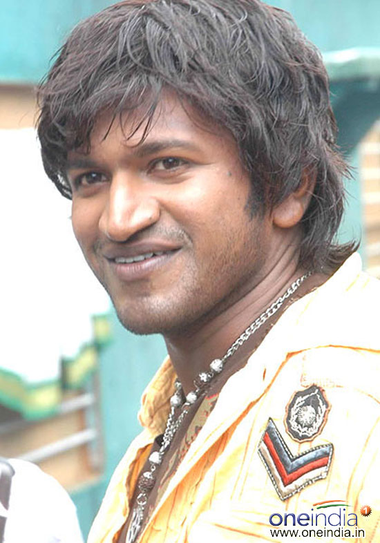 Raaj - The Showman Movie Poster & Photos | Raaj - The Showman Movie ...