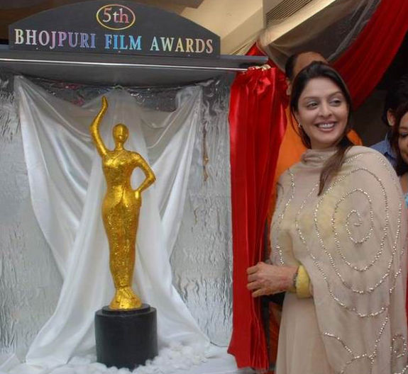 Nagma - Photos, Videos, Birthday, Latest News, Height In Feet - FilmiBeat