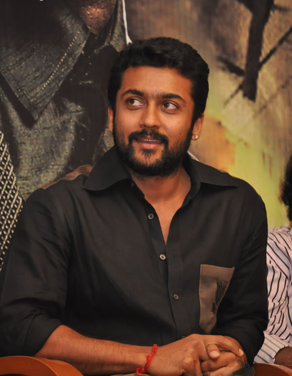 Aadhavan Movie Poster & Photos | Aadhavan Movie Location Pics ...