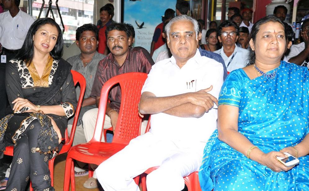 Gouthami (Gautami) - Photos, Videos, Birthday, Latest News, Height In ...