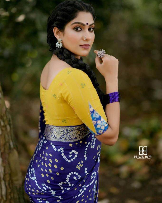 Swasika - Photos, Videos, Birthday, Latest News, Height In Feet - FilmiBeat