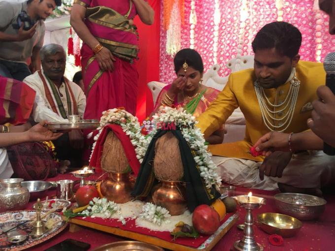 Pawan Wadeyar - Photos, Videos, Birthday, Latest News, Height In Feet ...