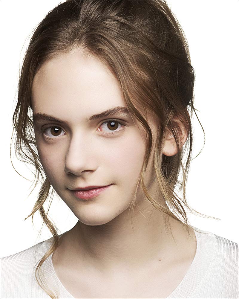 Emilia Jones - Photos, Videos, Birthday, Latest News, Height In Feet ...
