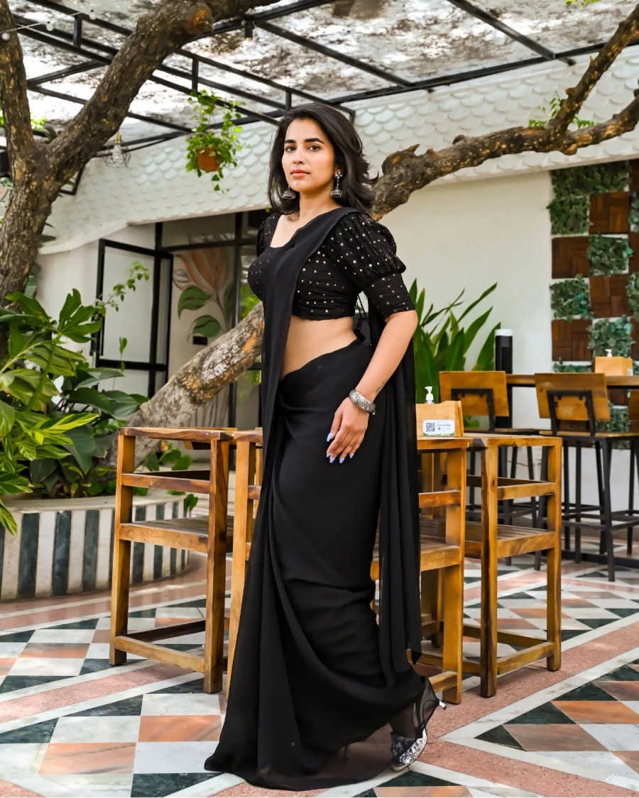 Komalee Prasad (Komali Vakalapudi) - Photos, Videos, Birthday, Latest ...