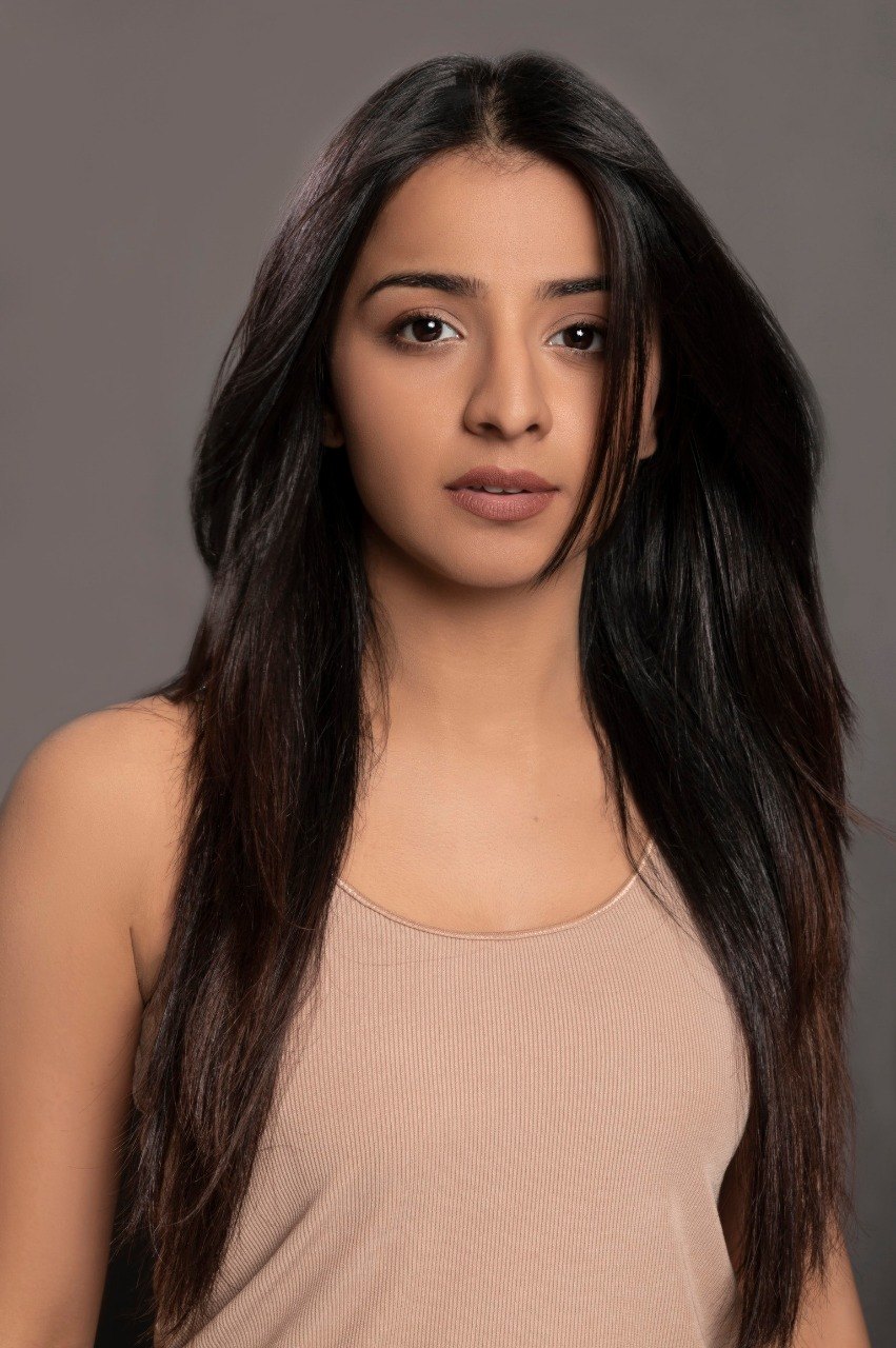 Mahima Makhwana - Photos, Videos, Birthday, Latest News, Height In Feet ...