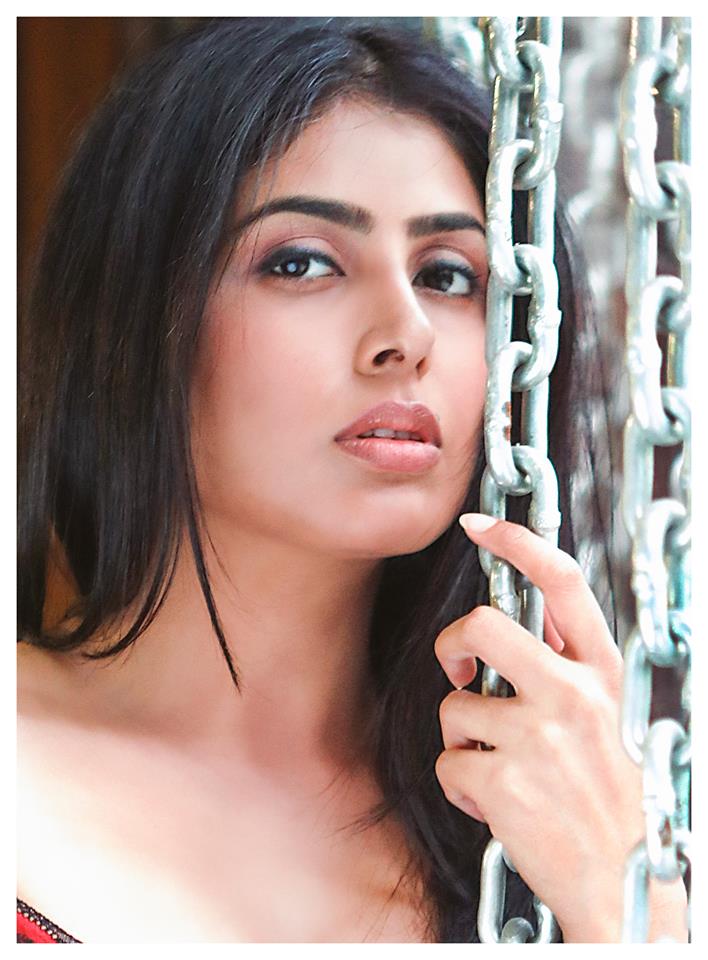 Irra Mor - Photos, Videos, Birthday, Latest News, Height In Feet ...