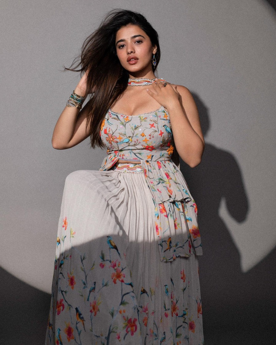 Ketika Sharma - Photos, Videos, Birthday, Latest News, Height In Feet ...