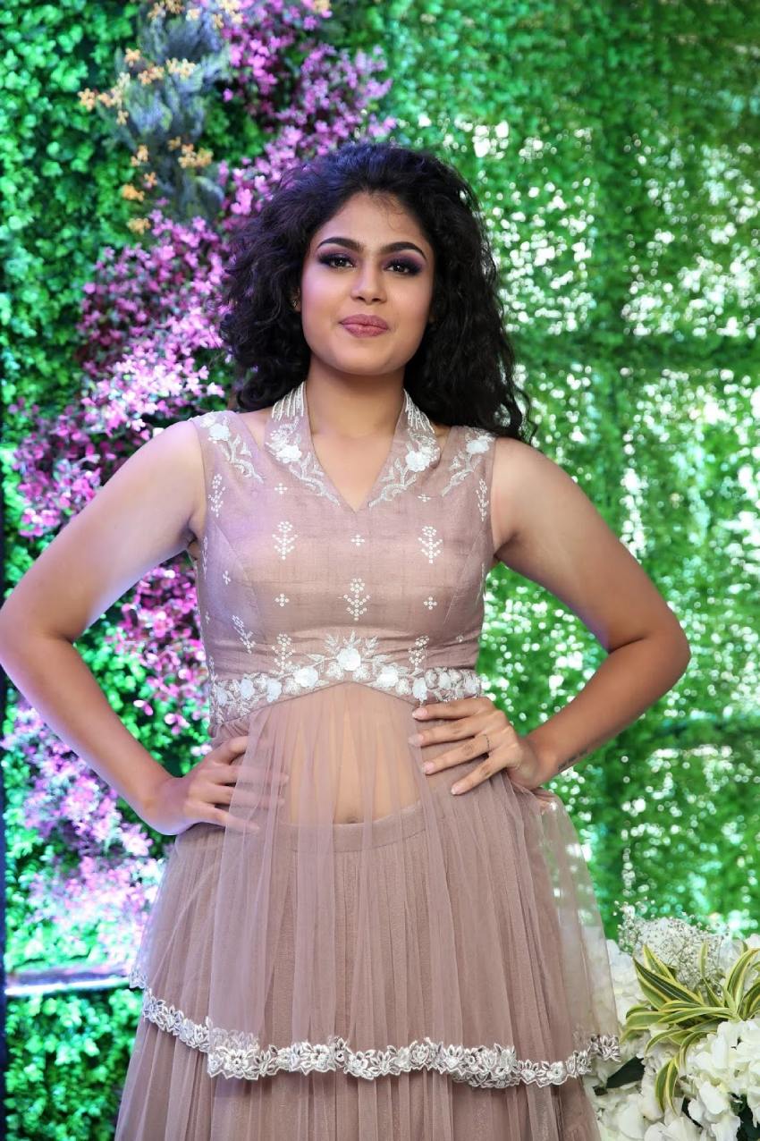 Faria Abdullah - Photos, Videos, Birthday, Latest News, Height In Feet ...