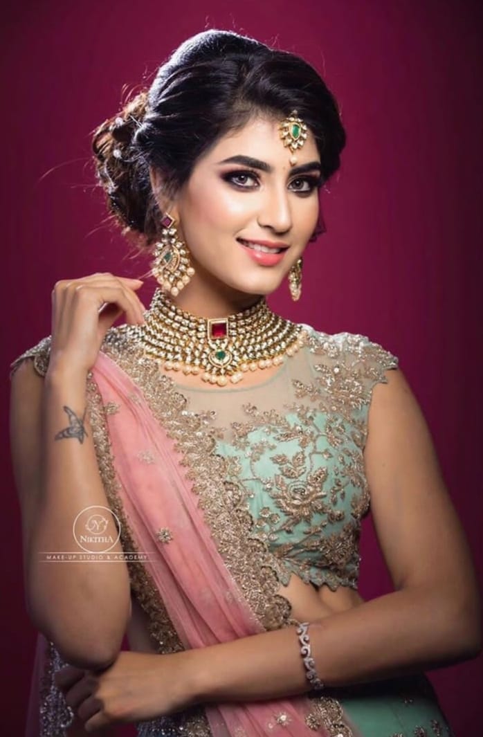 Divya Suresh - Photos, Videos, Birthday, Latest News, Height In Feet ...