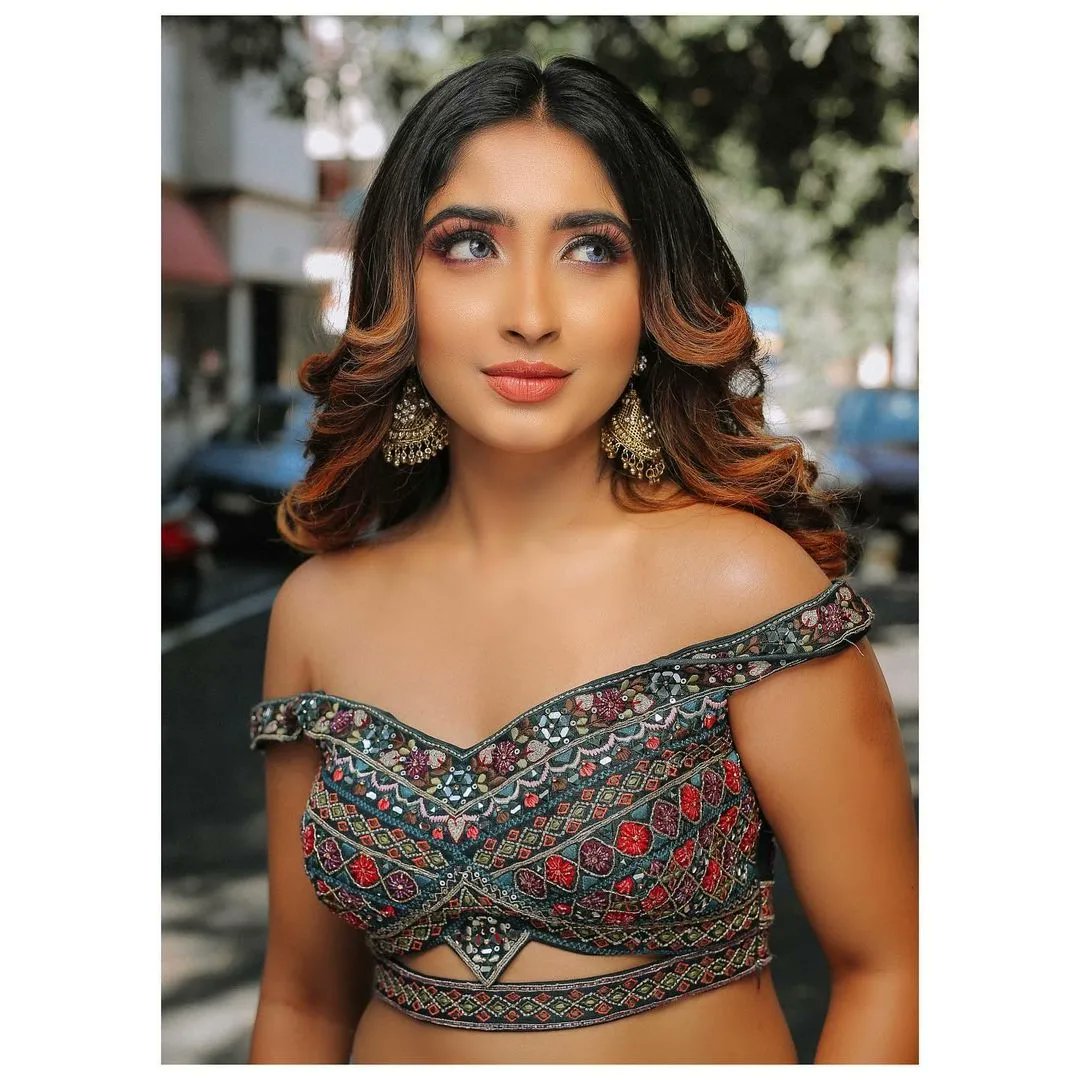 Sanya Iyer - Photos, Videos, Birthday, Latest News, Height In Feet ...