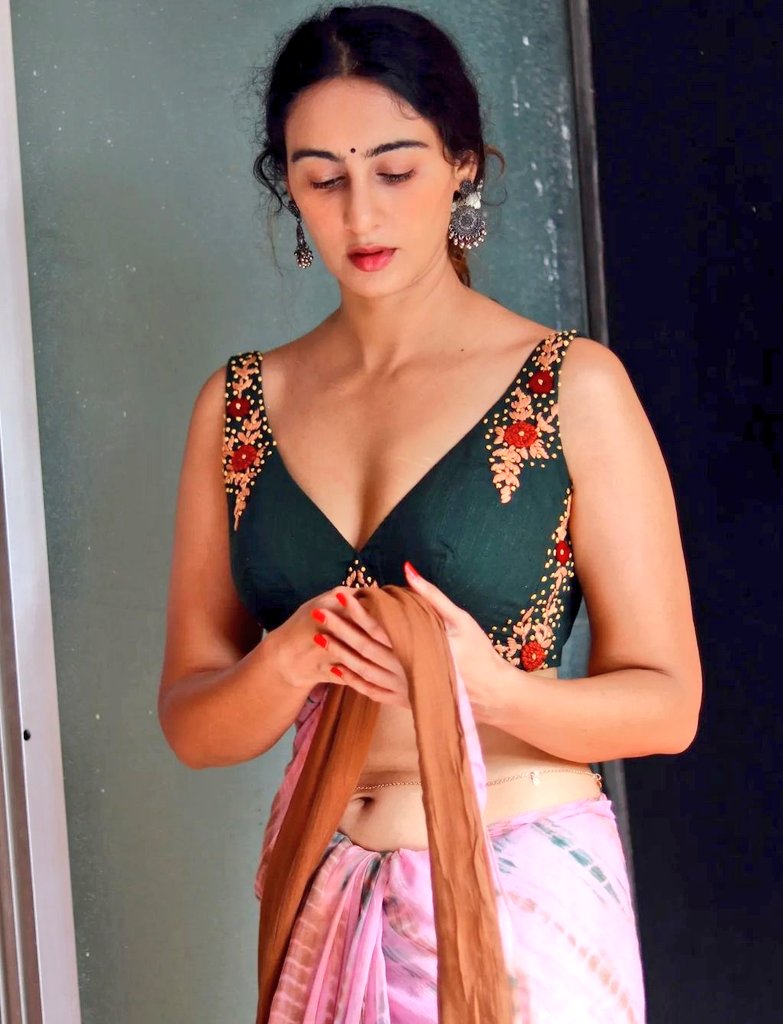 Megha Shukla - Photos, Videos, Birthday, Latest News, Height In Feet ...