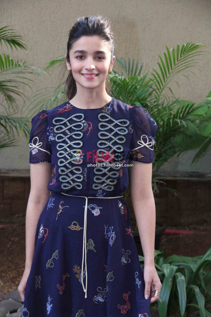 Dear Zindagi Movie Poster & Photos | Dear Zindagi Movie Location Pics ...