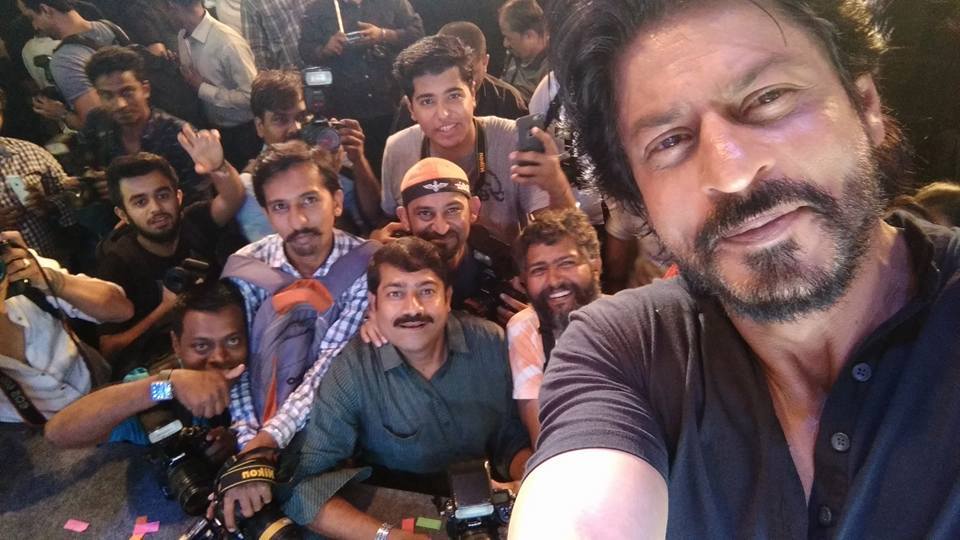 Fan Movie Poster & Photos | Fan Movie Location Pics | Fan Bollywood ...