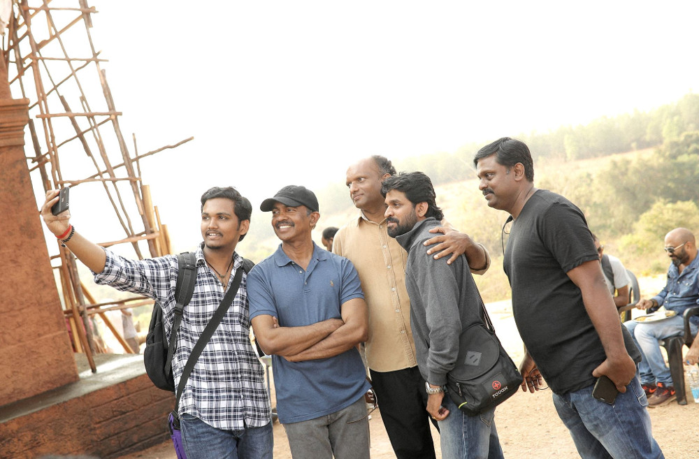 Mamangam Movie Poster & Photos | Mamangam Movie Location Pics ...