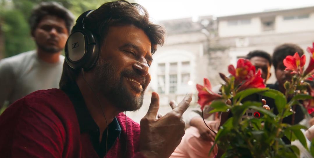 Petta Movie Poster & Photos | Petta Movie Location Pics | Petta Tamil ...