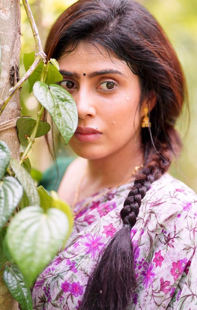 Bhairava Geetha Fan Photos | Bhairava Geetha Photos, Images, Pictures ...