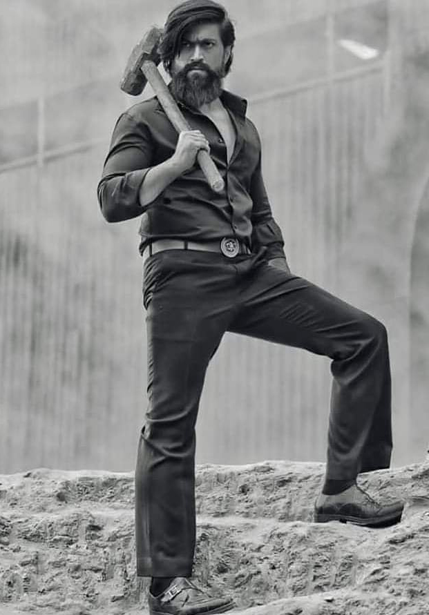 KGF Chapter 2 Movie Poster & Photos | KGF Chapter 2 Movie Location Pics ...
