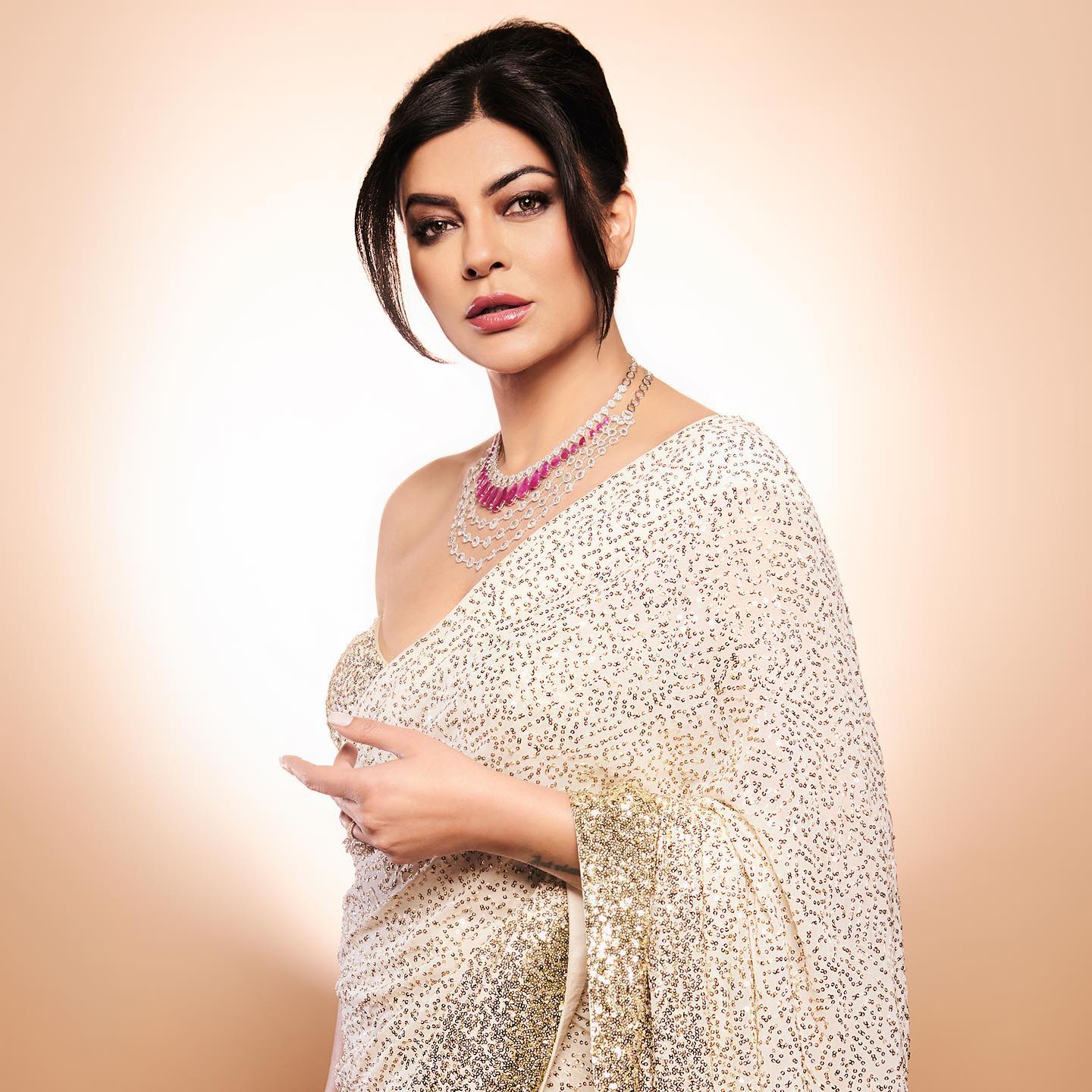 Sushmita Sen - Photos, Videos, Birthday, Latest News, Height In Feet ...