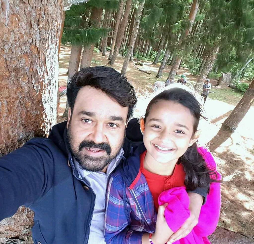 Oppam Movie Poster & Photos | Oppam Movie Location Pics | Oppam ...