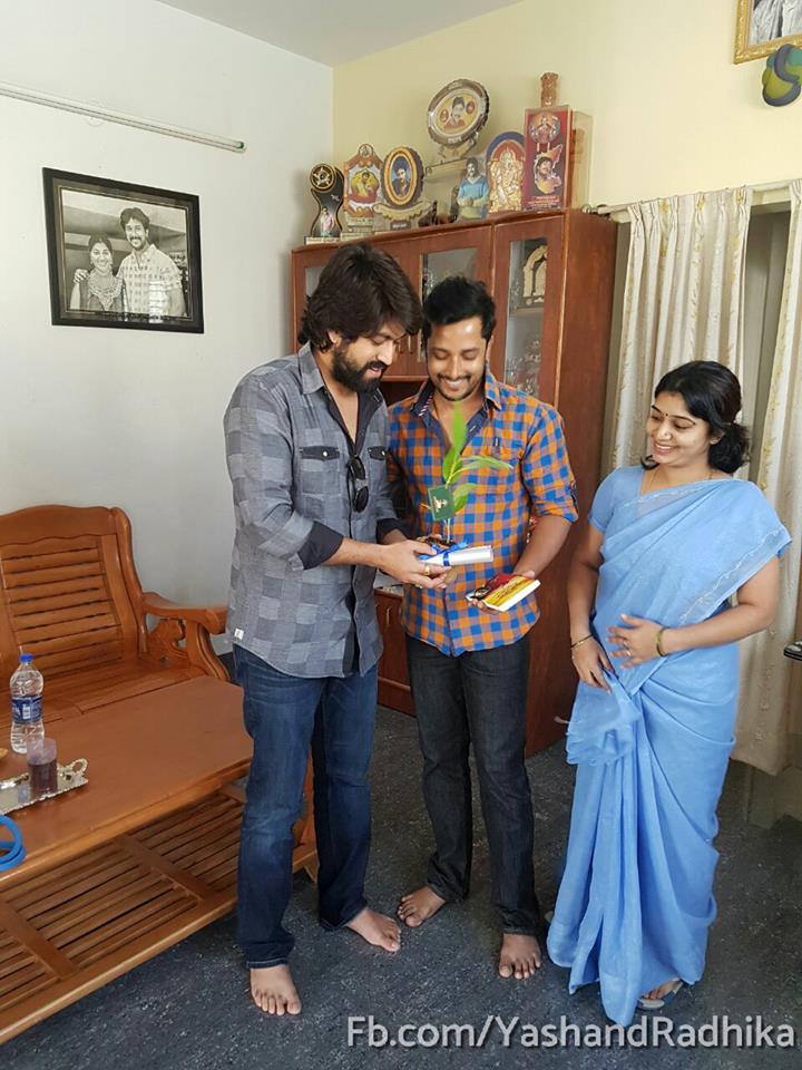 Santhu Straight Forward Movie Poster & Photos | Santhu Straight Forward ...