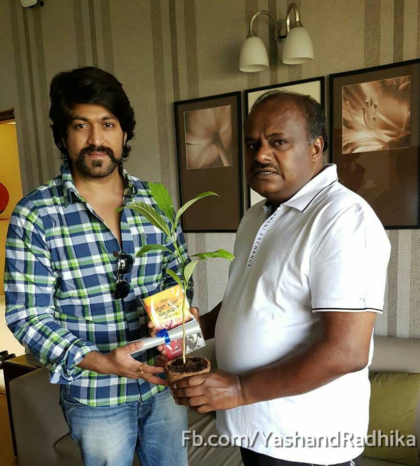 Santhu Straight Forward Movie Poster & Photos | Santhu Straight Forward ...