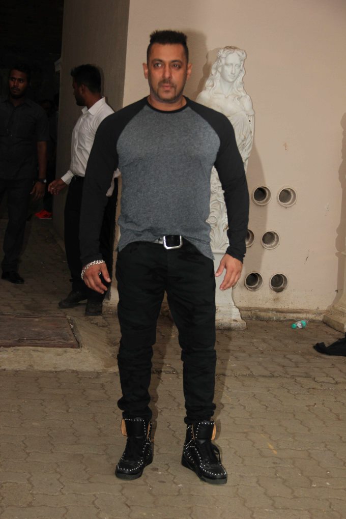 Sultan Movie Poster & Photos | Sultan Movie Location Pics | Sultan ...