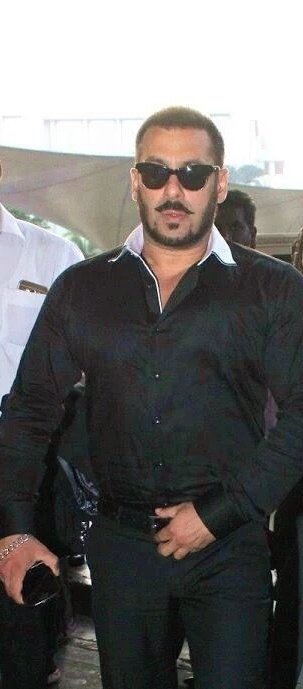 Sultan Movie Poster & Photos | Sultan Movie Location Pics | Sultan ...