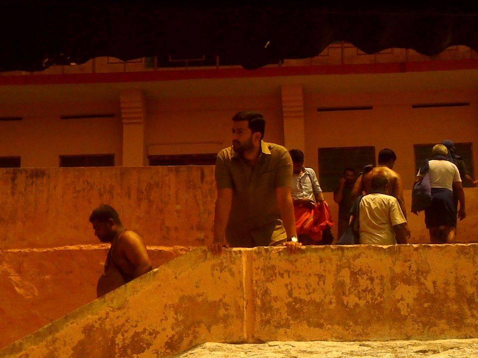 Tamaar Padaar Movie Poster & Photos | Tamaar Padaar Movie Location Pics ...