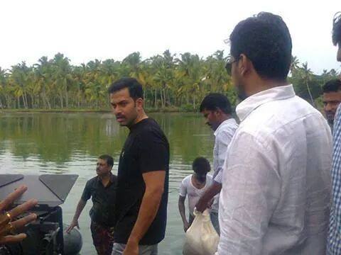 Tamaar Padaar Movie Poster & Photos | Tamaar Padaar Movie Location Pics ...