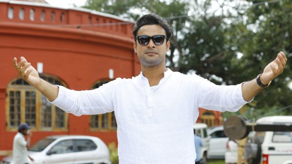 6 Unforgettable Supporting Roles by Tovino Thomas That Captivated ...