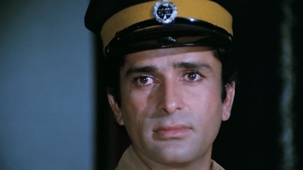 Timeless Treasures: 10 Vintage Bollywood Gems Loved by Generations | 10 ...