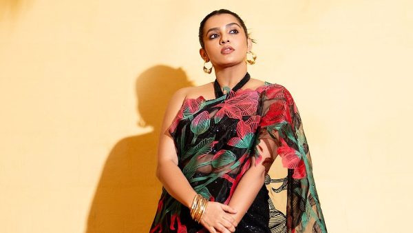 Parvathy Thiruvothu's Captivating Saree Collection Will Take Your ...