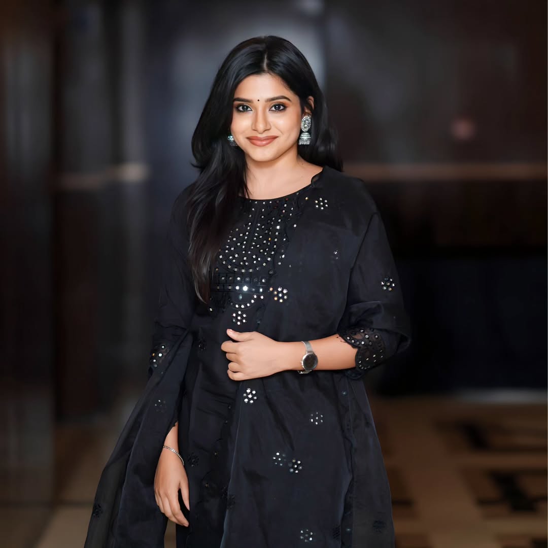 50+ Popular Kannada Actresses Name With Photos | 50+ Famous Kannada ...