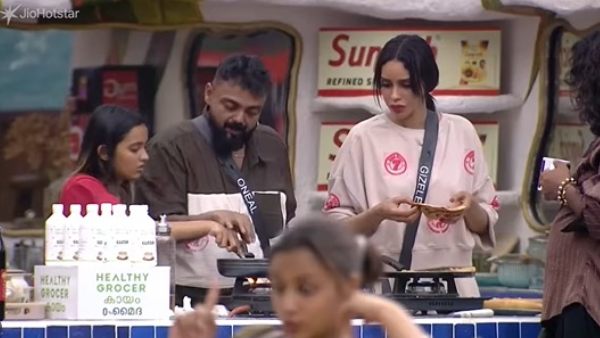 Bigg Boss Malayalam Season 7: Onel Sabu-Rena Fathima Face-Off Sparks Tension In New Promo | Bigg ...