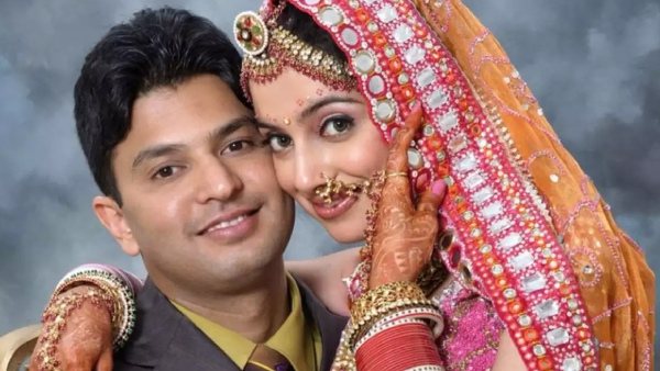 इन अभिनेत्रियों ने आलीशान शादी को छोड़ की मंदिर में शादी | Amrita Rao ...
