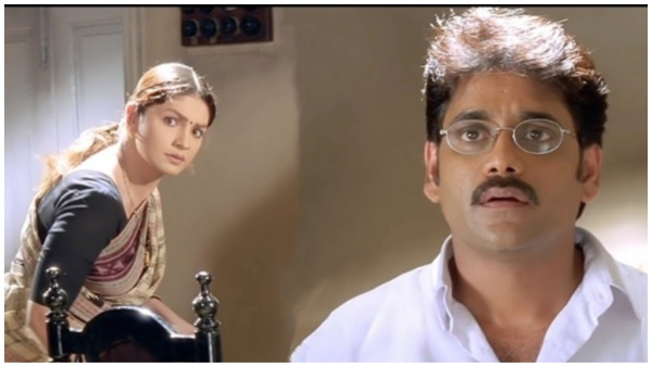 हर तरफ करवाचौथ के त्यौहार की तैयारियां चल रही हैं। हर घर में स्त्रियां ...