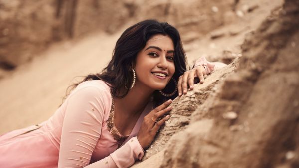 6 Interesting Facts About Roshini Haripriyan You Didn’t Know | Roshini ...