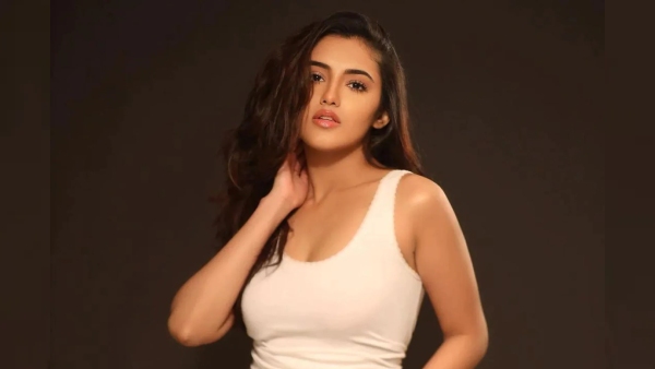 From Siddhi Idnani, Krithi Shetty To Mrunal Thakur: Actresses Who Made Debut In Tamil 2022 ...