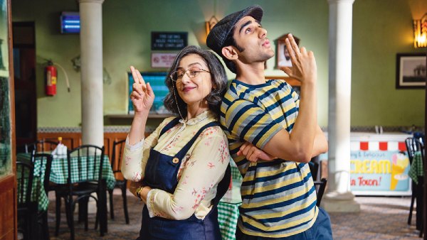 From Manisha Koirala To Juhi Chawla: A Look At 90's Bollywood Actresses ...