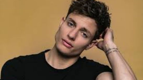 Matt Rife : Unwrapped - A Christmas Crowd work Special | Matt Rife ...