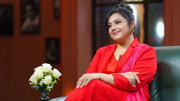 Meena Turns 49: 7 Lesser-Known Facts About the South Indian Eye Beauty ...